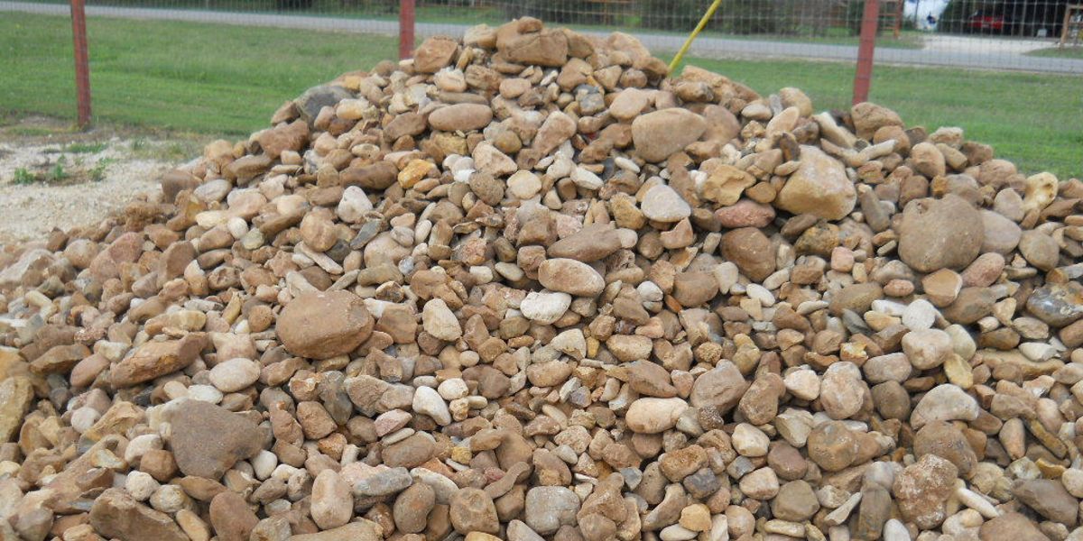 Dump Trucks - Tandem Truck Services Canyon Lake Texas